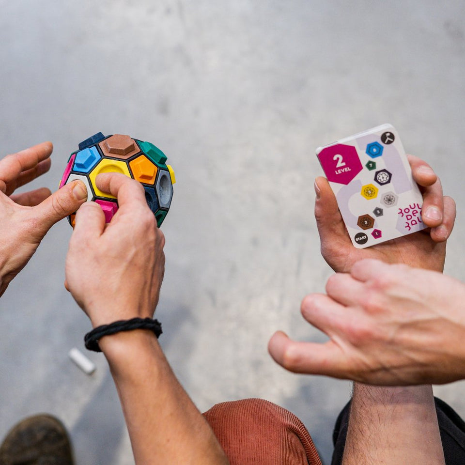 BOULDERBALL - Discover the smallest bouldering hall in the world